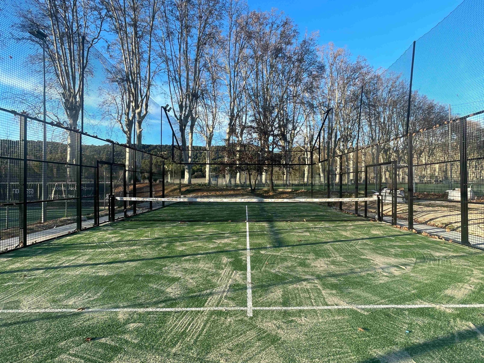 Practical guide for the installation of a Padel court in your hotel ...